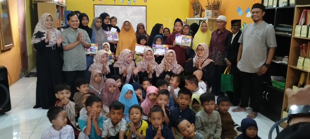 POMG PGTK Plus Adam Hawa Cibiru Asri Gelar Santunan Anak Yatim Piatu ...